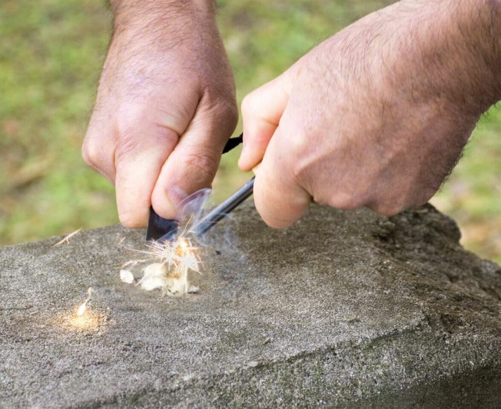8 - In - 1 Survival Fire Starter With Wooden Handle And Paracord ...